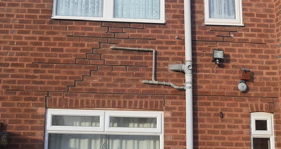 Cracked Walls Due To Lintel Failure - City Structural Limited